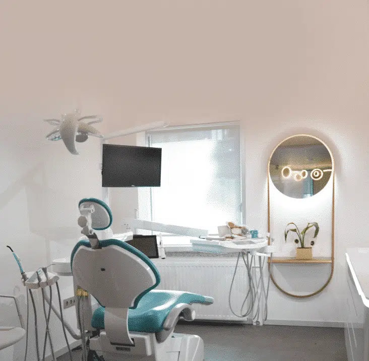 Dr Cinik Dental London | Save 70% with Dr Cinik's London Office